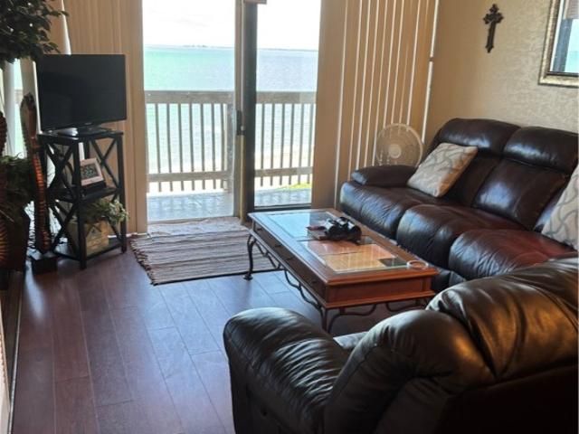 4000 Surfside Boulevard 806