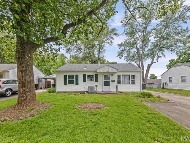 4000 Shirley Dr, Belleville, IL 62226