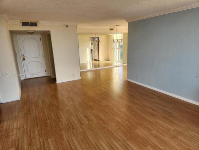 4000 Towerside Terrace #1911, Miami, FL 33138