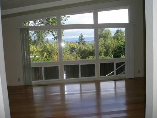 $4000 / 4br 1800ft² Mid Peninsula Family Home