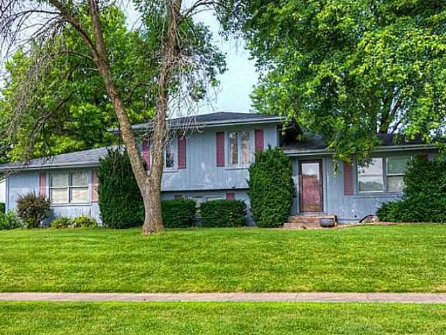 4000 80th St, Urbandale, IA 50322