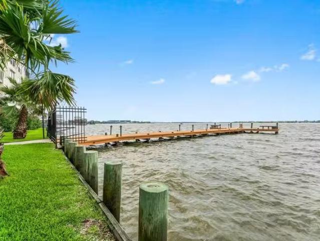 4001 Nasa Pkwy #235, Seabrook, TX 77586