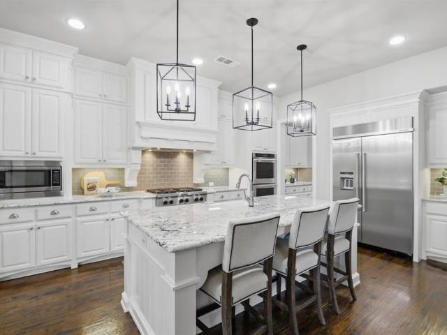 4001 Badenoch Way