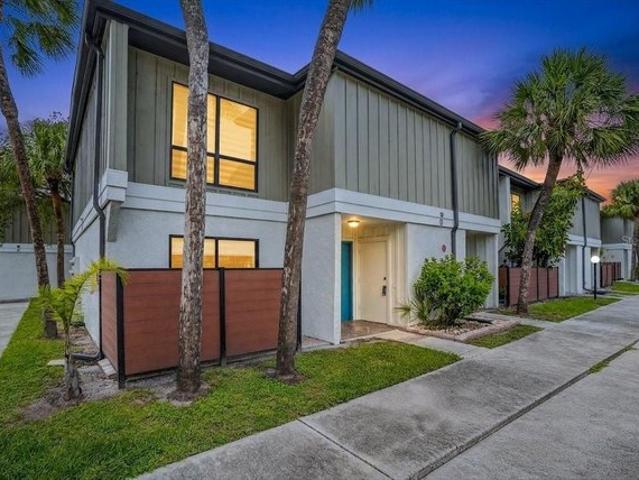 4001 Beneva Rd Apt 310, Sarasota, FL 34233