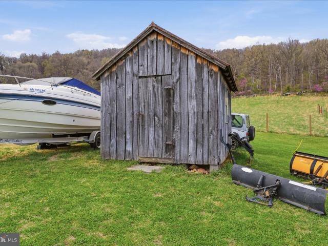 4001 Bentonville Rd, Bentonville, VA 22610 | MLS #VAWR2013