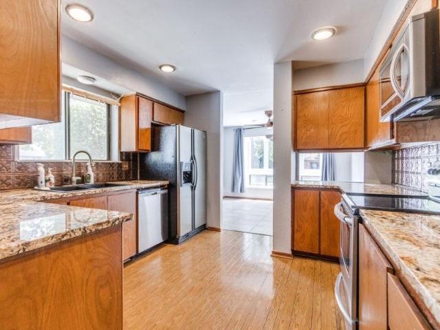 4001 Bluestem Circle