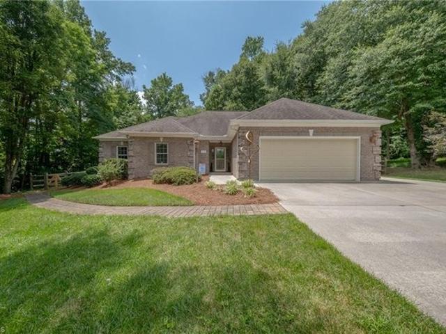 4001 Briarwood Ave, High Point, NC 27265