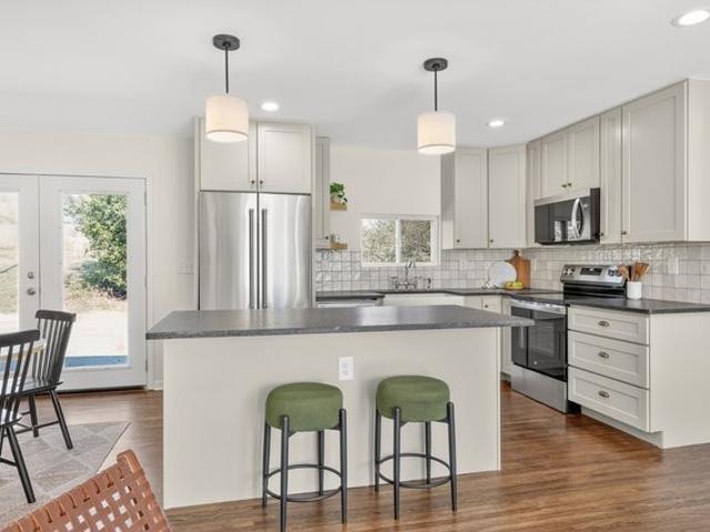 4001 Dumbarton Dr, Nashville, TN 37207