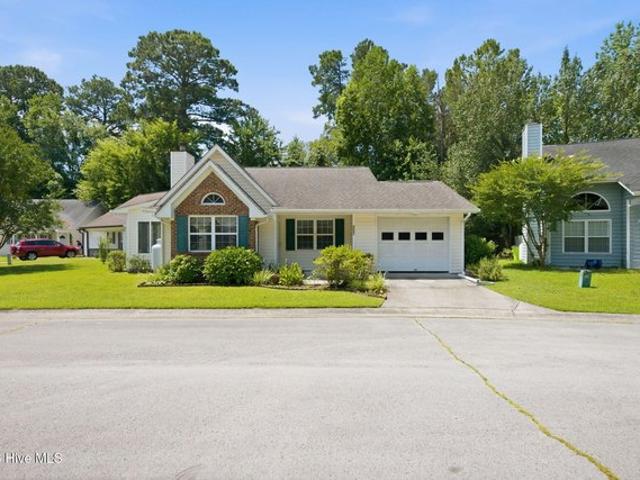 4001 Gaston Ct, New Bern, NC 28562