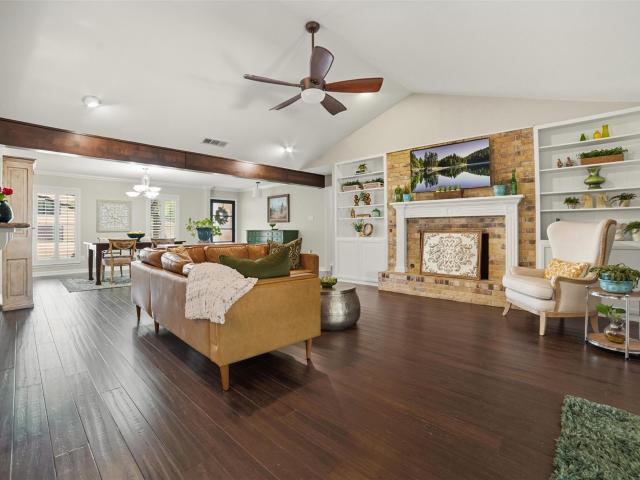 4001 Greystone Dr