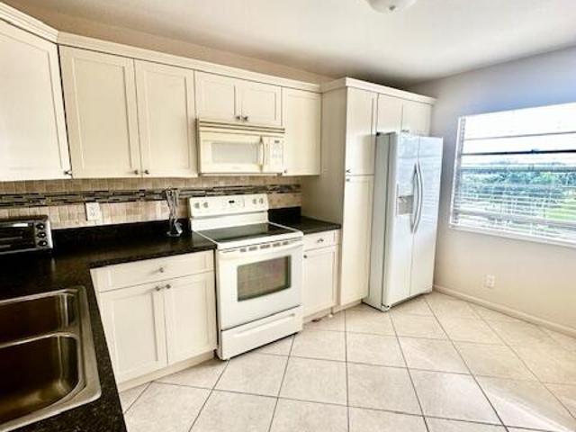 4001 Hythe A, Boca Raton, FL 33434 | MLS #R11140 | Compass