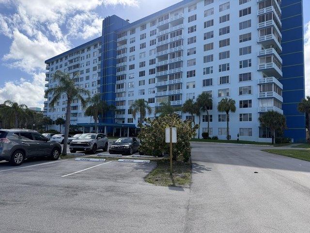 4001 Hillcrest Dr Apt 510, Hollywood, FL 33021