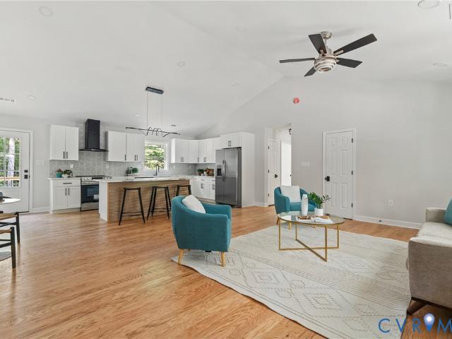 4001 Lords Lane