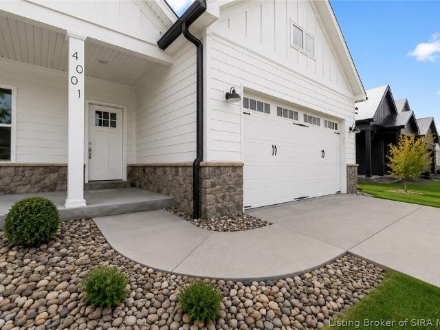 4001 Williams Crossing Way