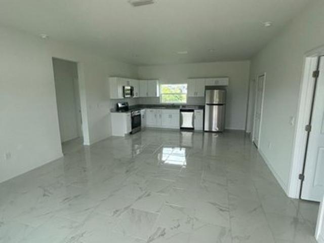 4001 22nd St SW, Lehigh Acres, FL 33976
