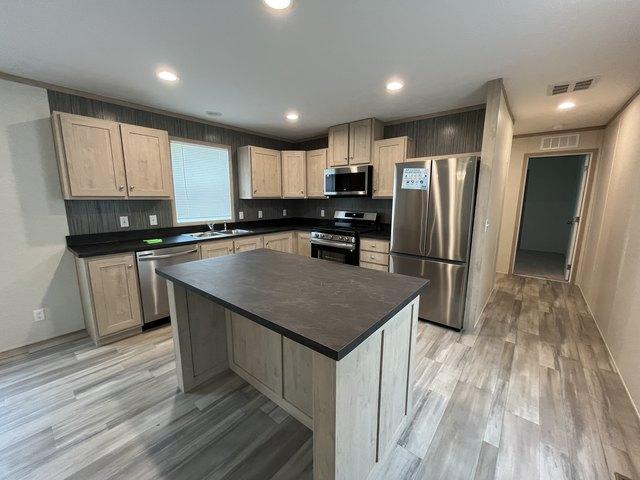 40026 Margate Ct, Sterling Heights, MI 48310