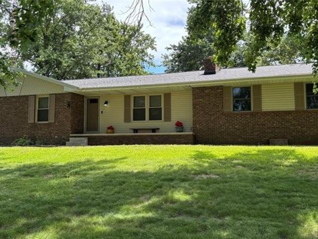 4002 Nation Rd, Salem, IL 62881