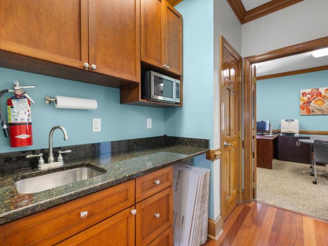 4002 Barrett Drive 202