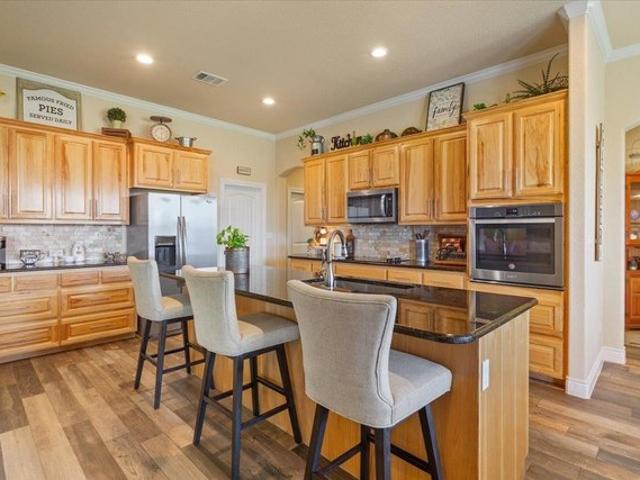 4002 Big Brooke Dr, Salado, TX 76571