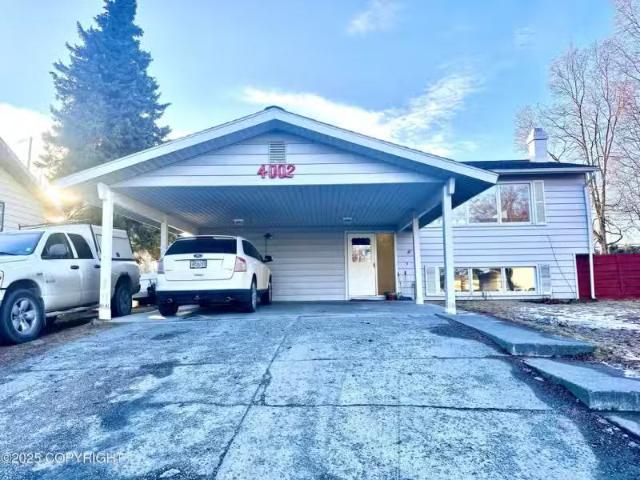 4002 CROSSON DR, ANCHORAGE, AK 99517 Single Family Residence F.