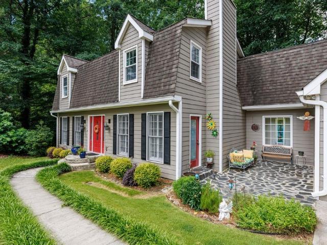 4002 Edgewood Court