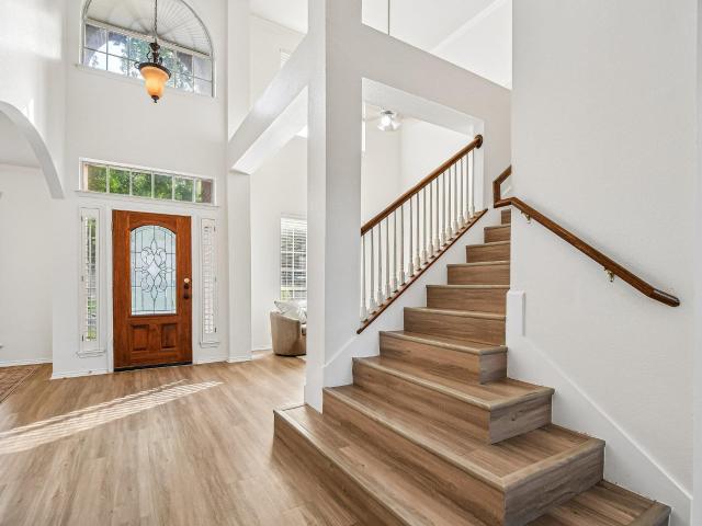 4002 Lord Byron Cir
