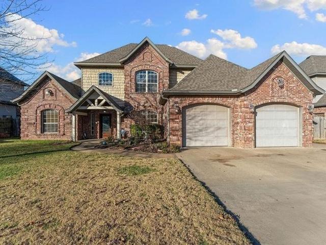 4002 SW Town Vu Rd, Bentonville, AR 72712