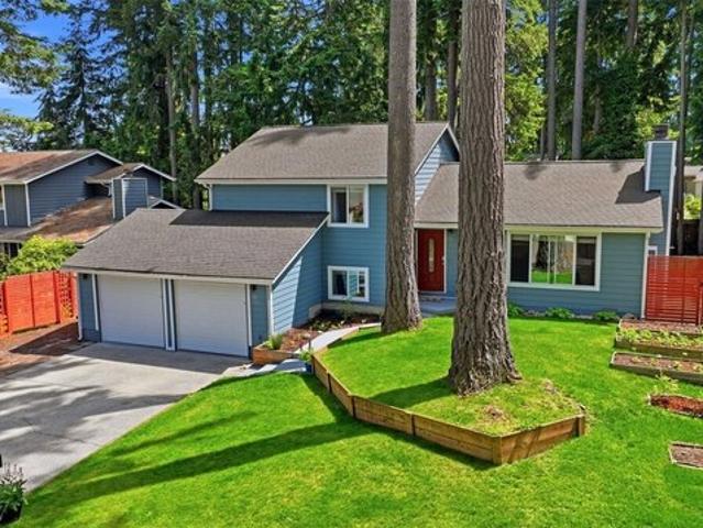4002 SE Cameron Pl, Port Orchard, WA 98366