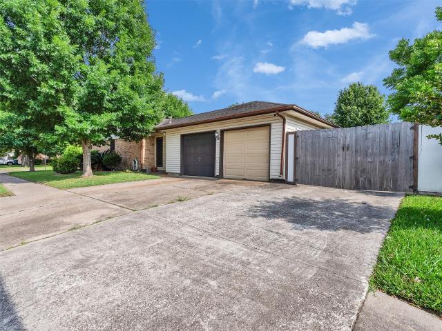 4002 Thistledown Drive