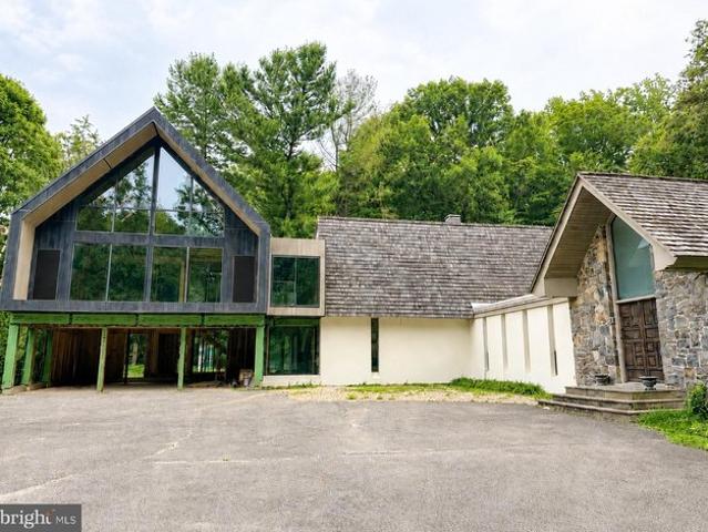4002 Valley Green Rd, Wilmington, DE 19807