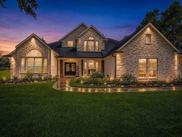 4002 Wentworth Dr, Fulshear, TX 77441