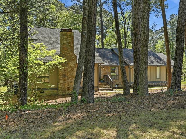 4002 Westfield Drive