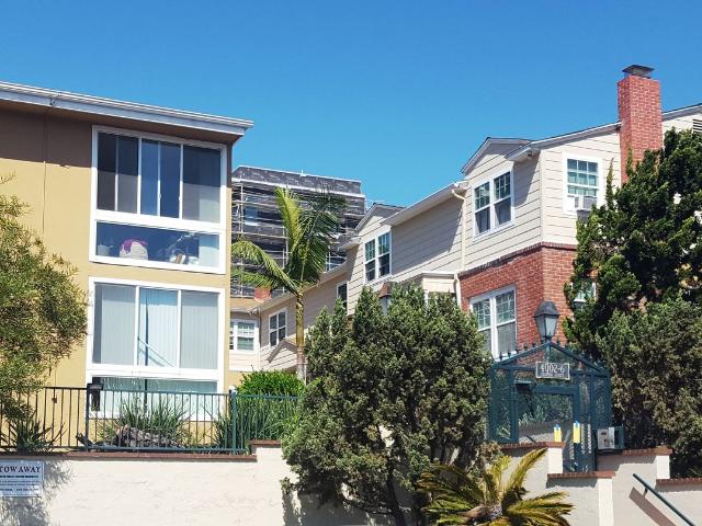 4002 6 Florida Street Apartments