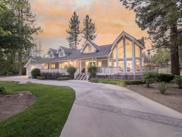 40034 Lakeview Dr, Big Bear Lake, CA 92315
