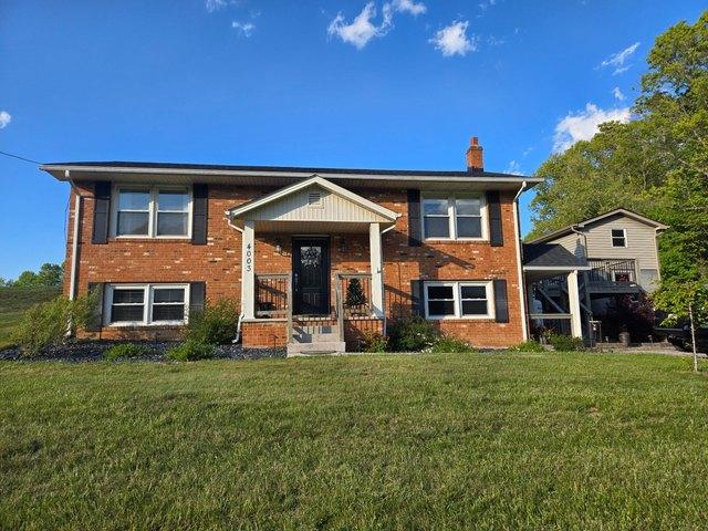 4003 NW Webbs Mill Rd NW, Riner, VA 24149