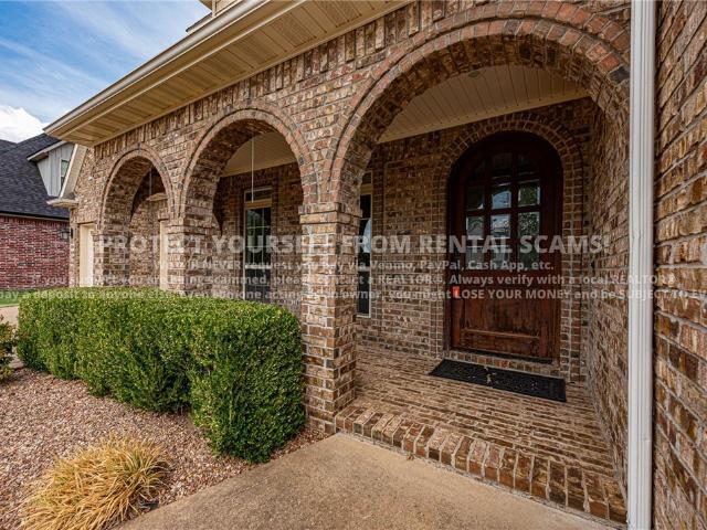 4003 NE Cadbury Avenue