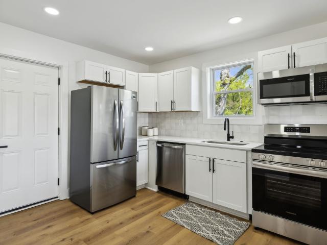 4003 Cedar Cir