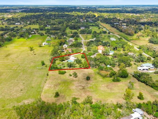 4003 Country Trails Street