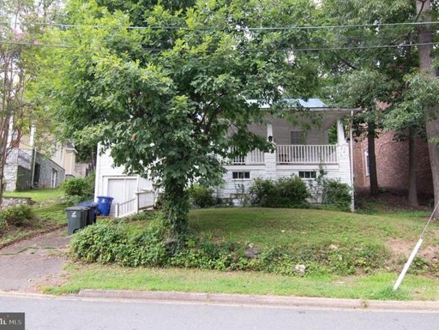 4003 Vacation Ln, Arlington, VA 22207