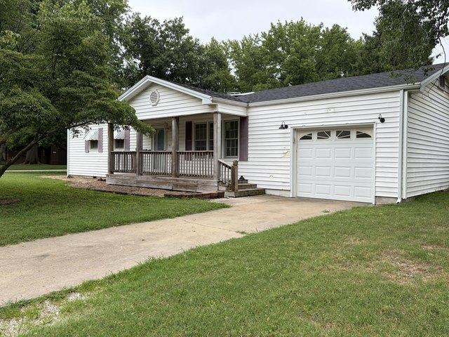 4003 W Hialeah St, Springfield, MO 65803
