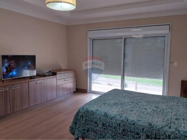 400.00 M² Casa de Condomínio Alugar, 5 Dormitórios localizado em Conjunto Residencial Esplanada do Sol, São José dos Campos, São Paulo, 12244 820 | Brasil