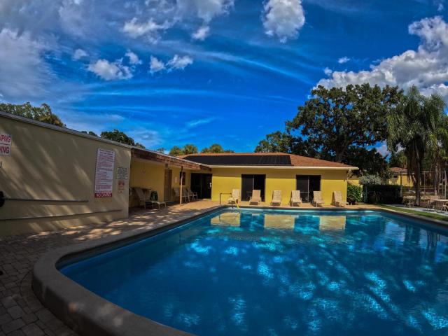 400 18th St, Vero Beach, FL 32960 | Compass