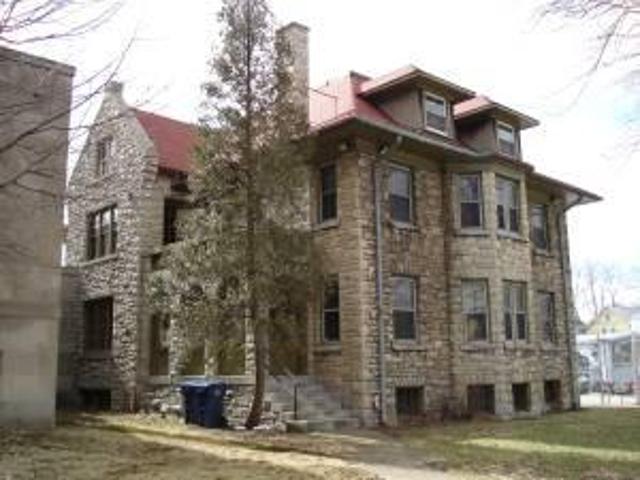 $400 / 1br 7600ft² Furnished Rooms At An Old Giant Stone Rectory 401 Northland Ave map
