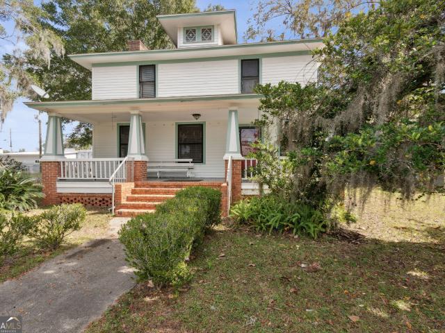 400 1st Street