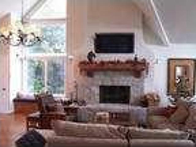 $400 / 4000ftÂ² LAKE FRONT HOME ON LAKE ARROWHEAD