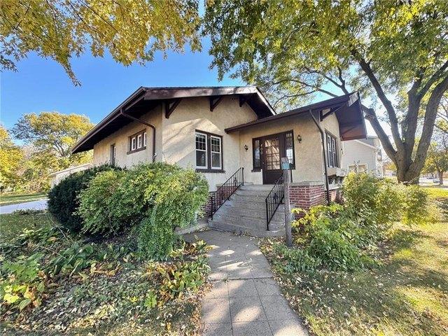 400 4th St N, Marshall, MN 56258