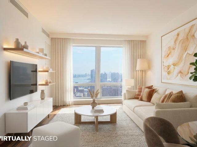 400 5TH Avenue 32C