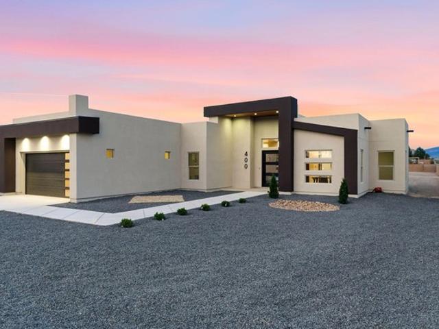 400 5th St NE, Rio Rancho, NM 87124