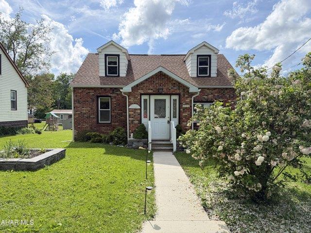 400 9th St, Cresson, PA 16630