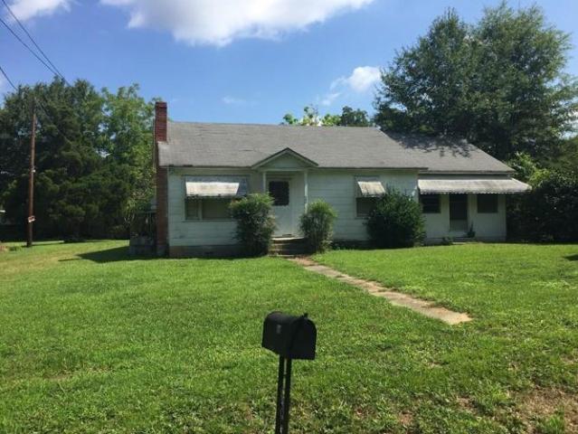 400 Covington St, Loganville, GA 30052